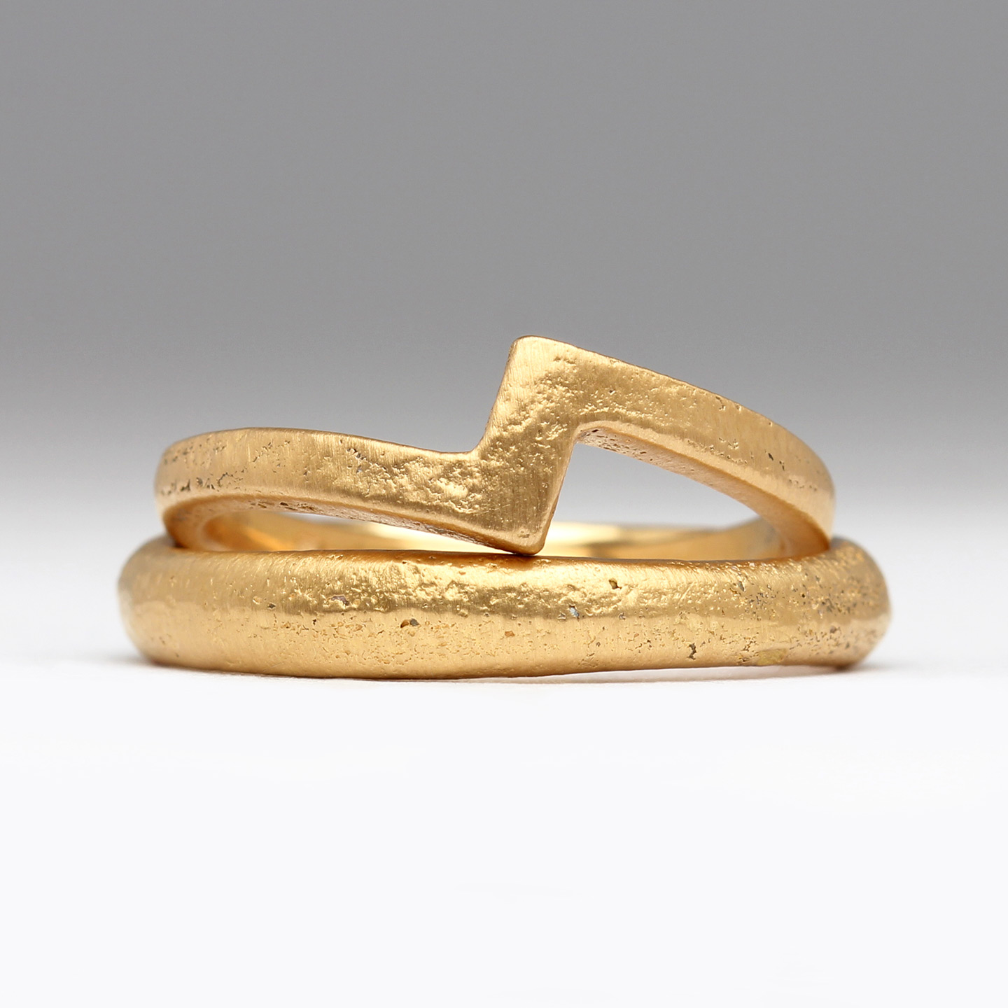 Heirloom 22ct Yellow Gold Sandcast Wedding Rings – Justin Duance