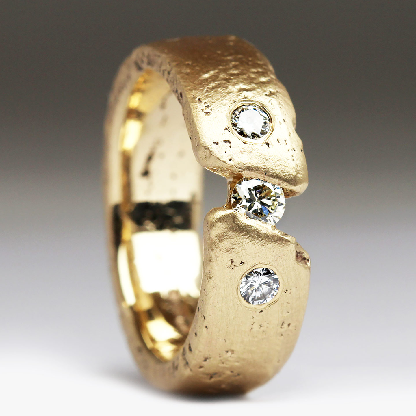 Sandcast R52C Style Crevice Ring in 9ct Yellow Gold with Heirloom Diam ...
