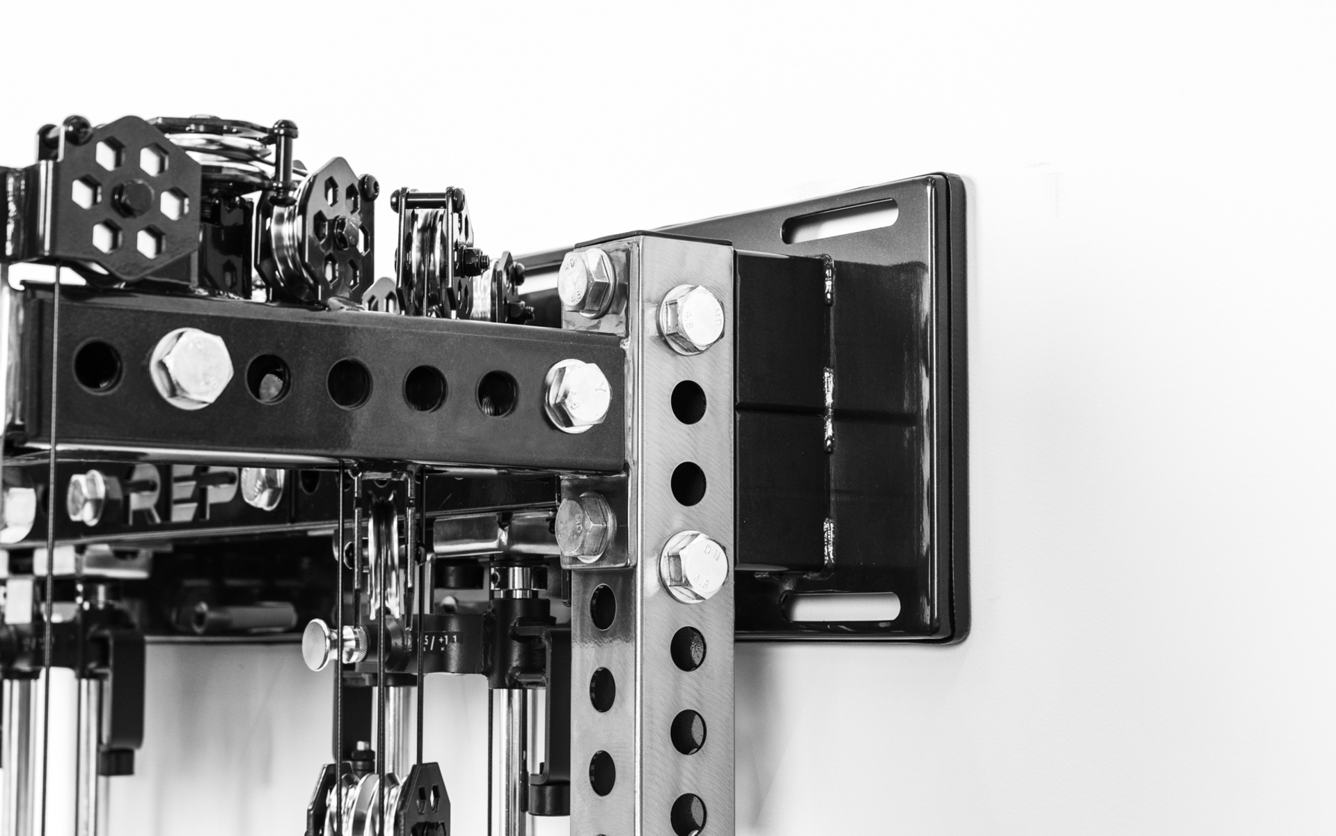 Ares™ 2.0 | Wall-Mounted Builder | REP Fitness